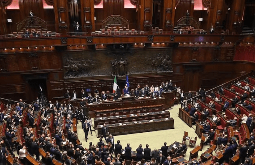 Camera: aumento di stipendio per i capigruppo dei partiti e del Misto